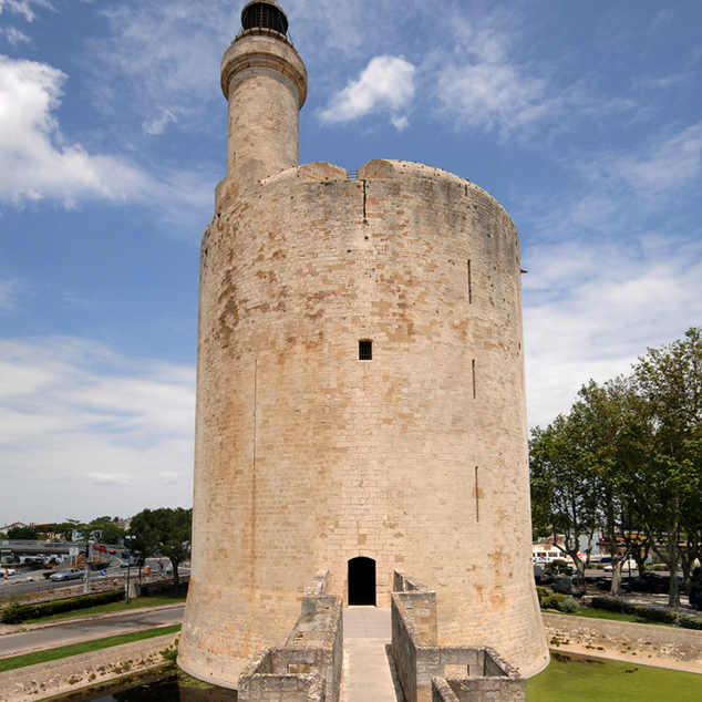 Histoire des tours et remparts d’Aigues-Mortes